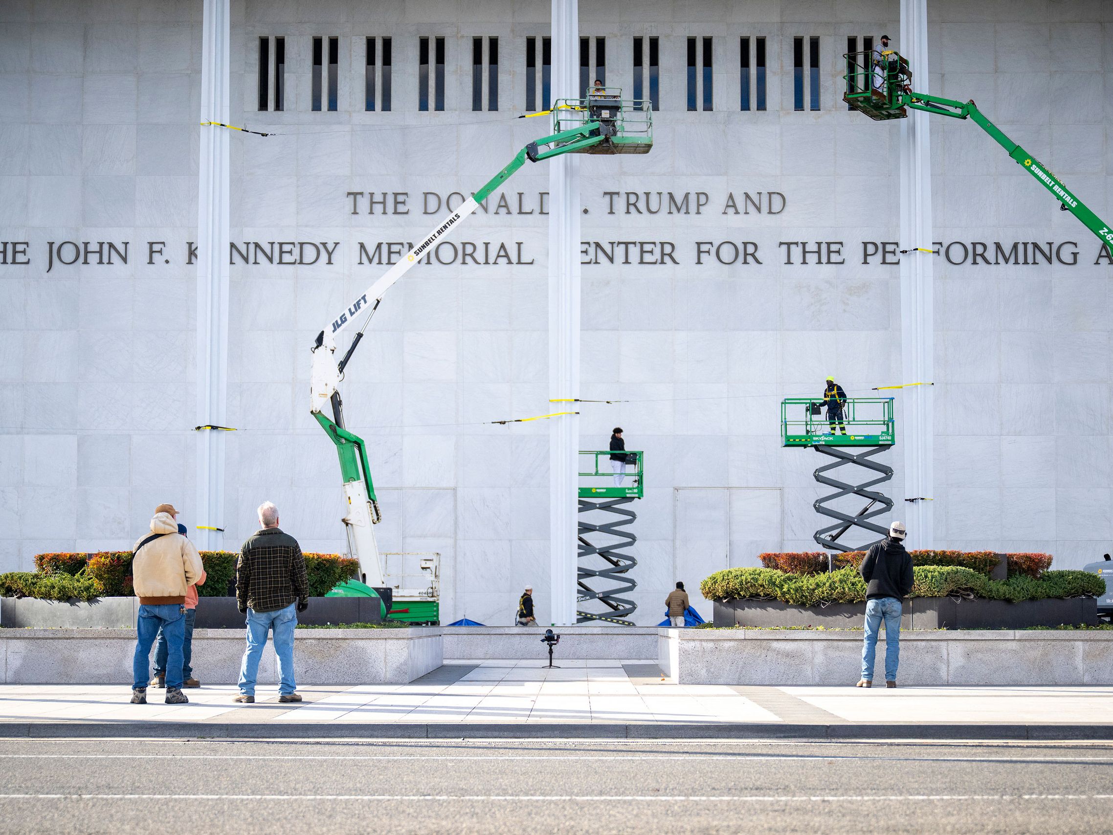 Le nom de Trump a été retiré du Kennedy Center de Washington, selon l ...